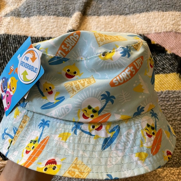 Nickelodeon | Accessories | Nwt Nickelodeon Baby Shark Bucket Hat ...